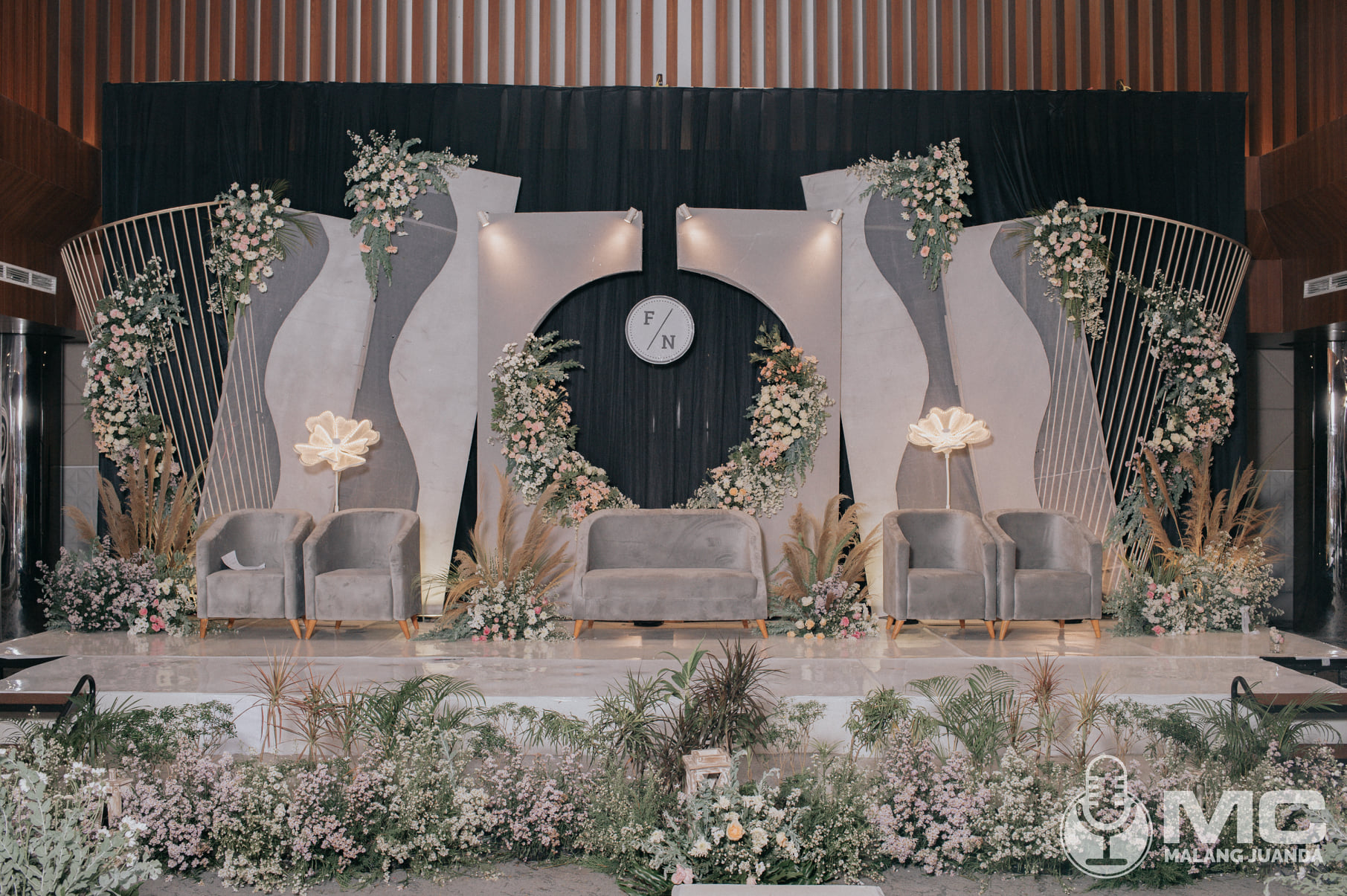 Dekor Panggung Wedding